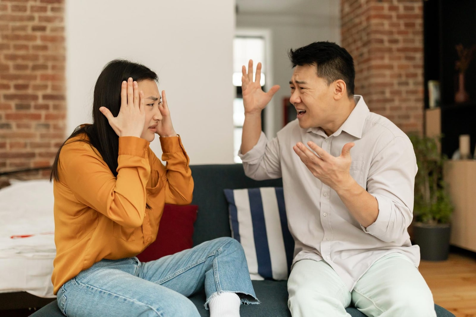 20 Signs Of Cheating: How To Tell If Your Man Is Cheating Sexually